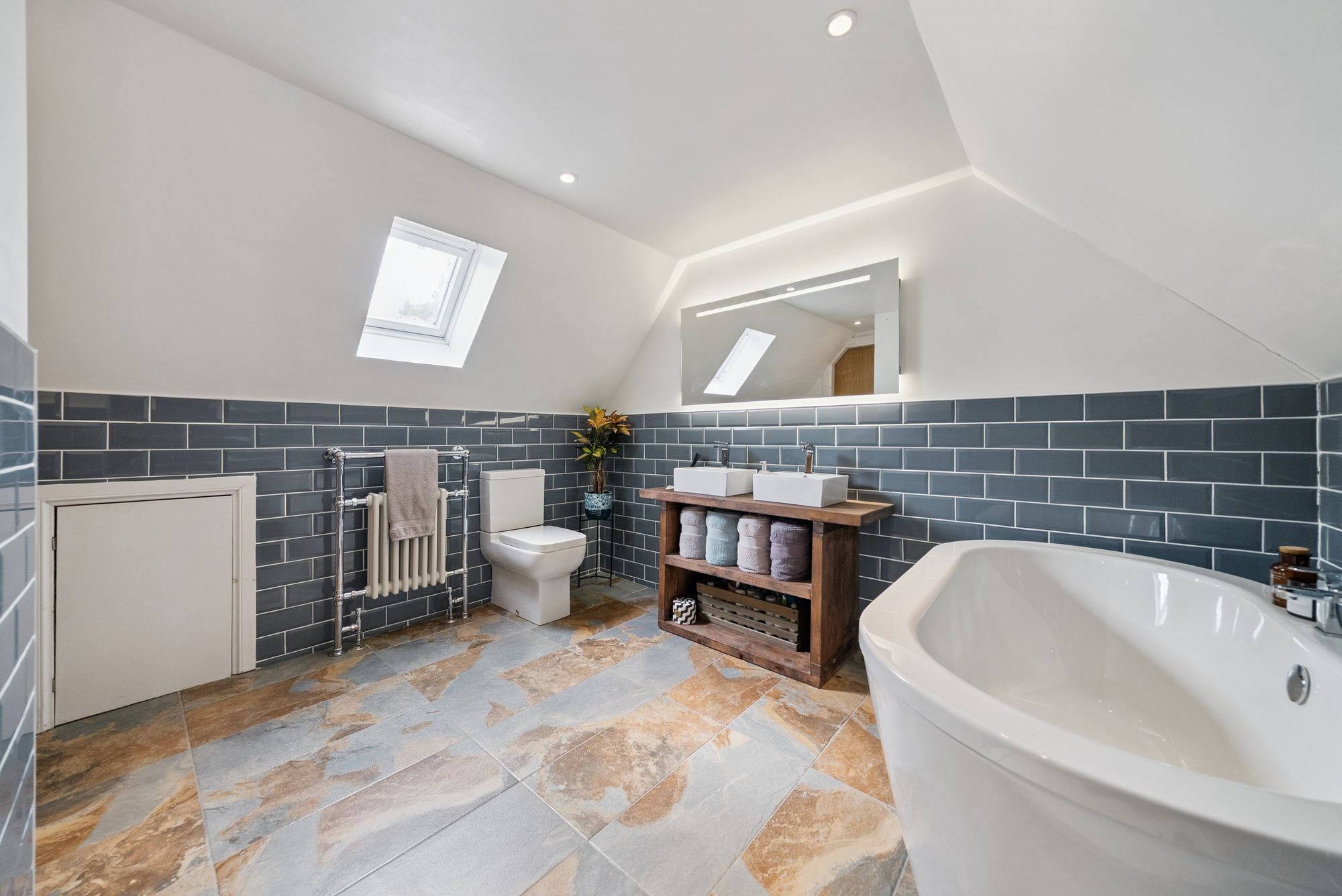 Montgomery Street, Eaglesham, G76 – Clyde Property Ltd