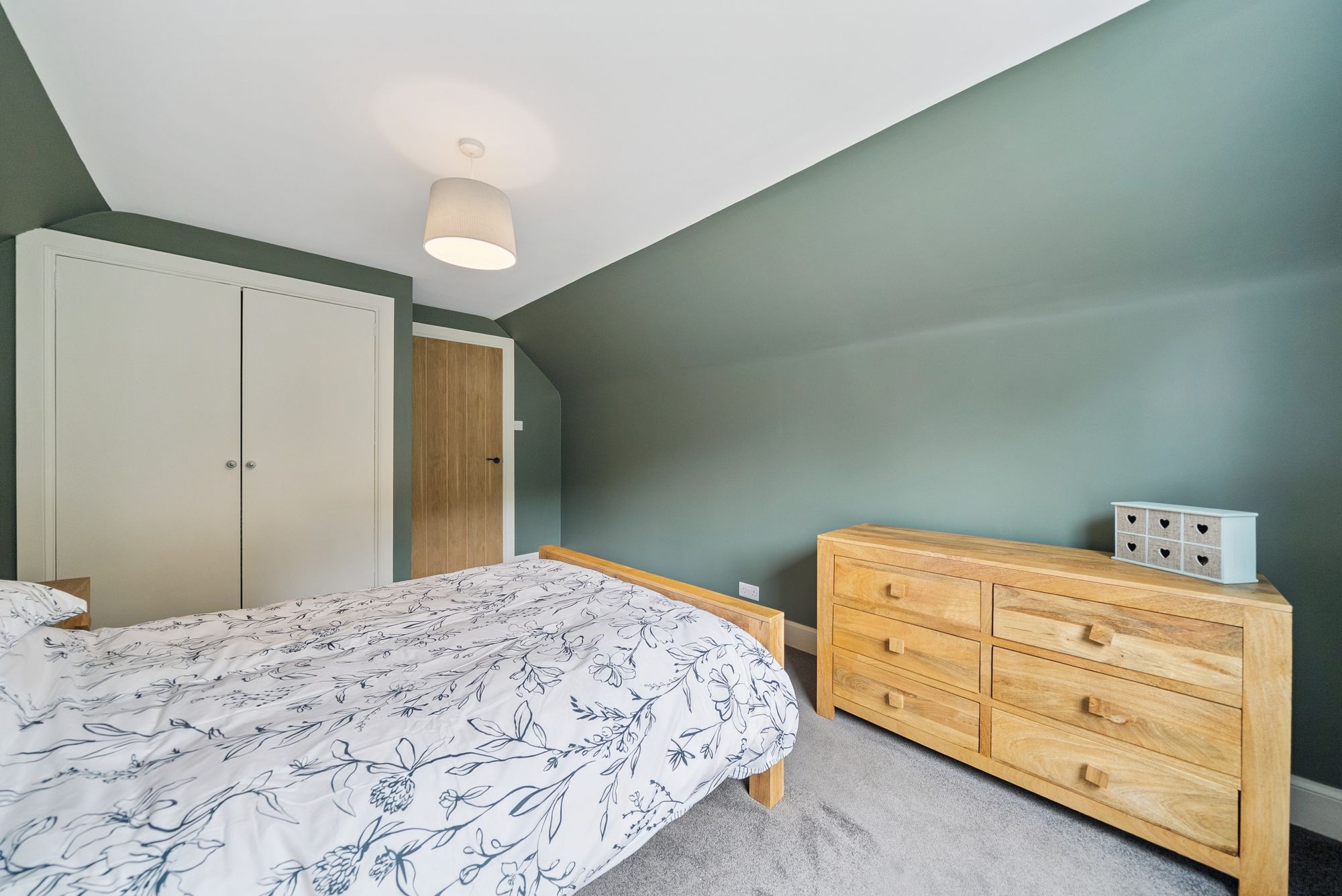 Montgomery Street, Eaglesham, G76 – Clyde Property Ltd