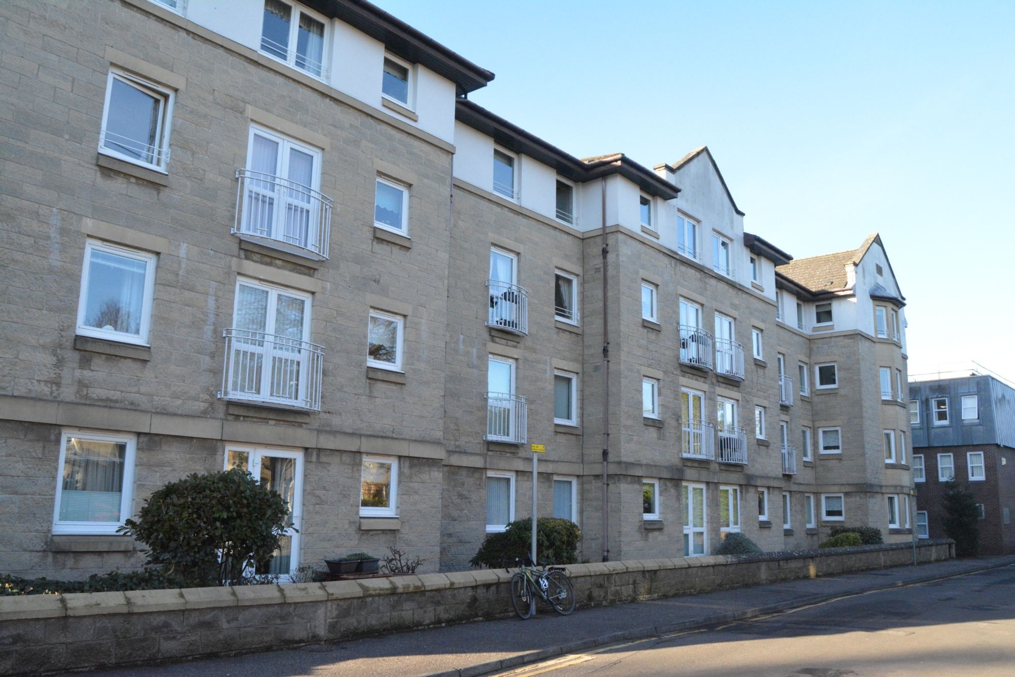 Wellside Place, Wellside Court, FK1 – Clyde Property Ltd