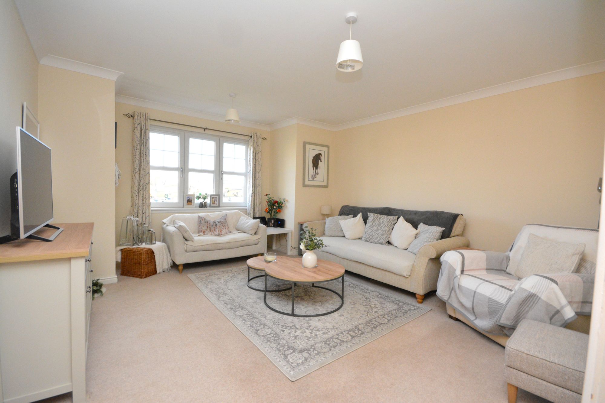 Melville Crescent, Larbert, FK5 – Clyde Property Ltd