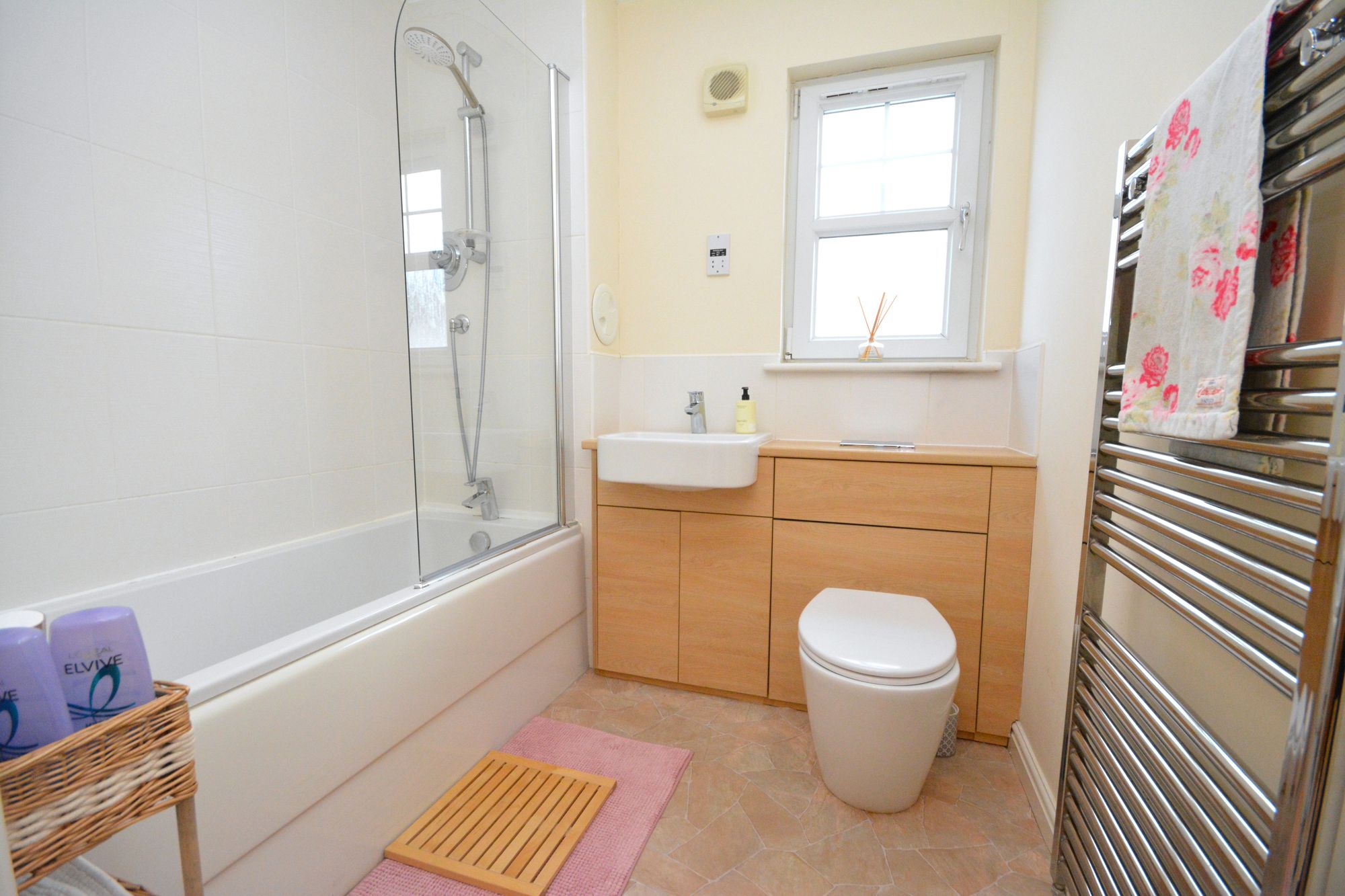 Melville Crescent, Larbert, FK5 – Clyde Property Ltd