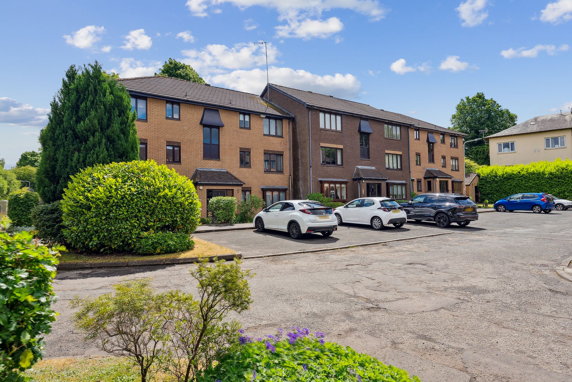 Burnfield Gardens, Flat 1/1, G46 – Clyde Property Ltd